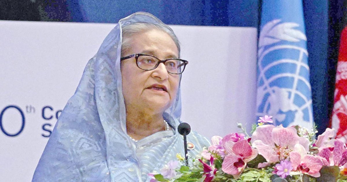 PM returns home from Bangkok