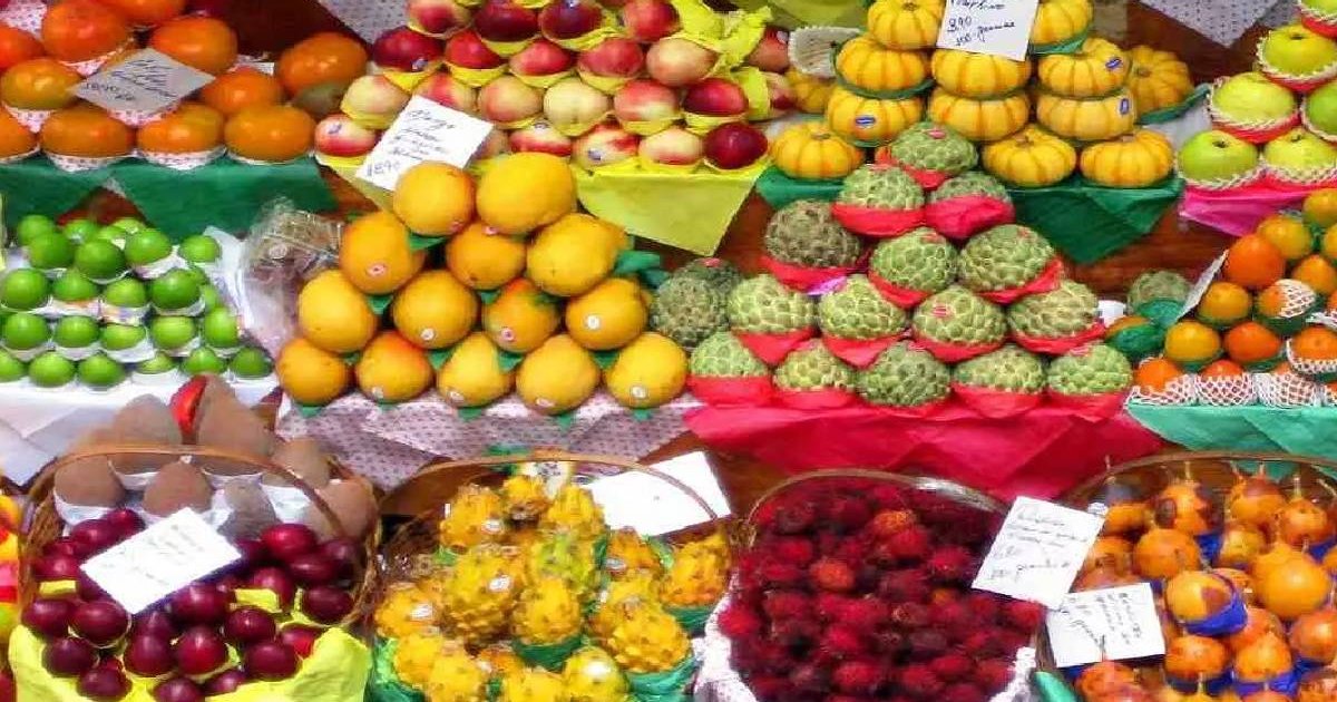 Imported fruit prices surge ahead of Ramadan