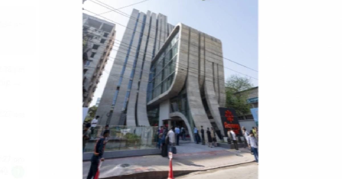 Aarong unveils world's largest craft store in Dhanmondi