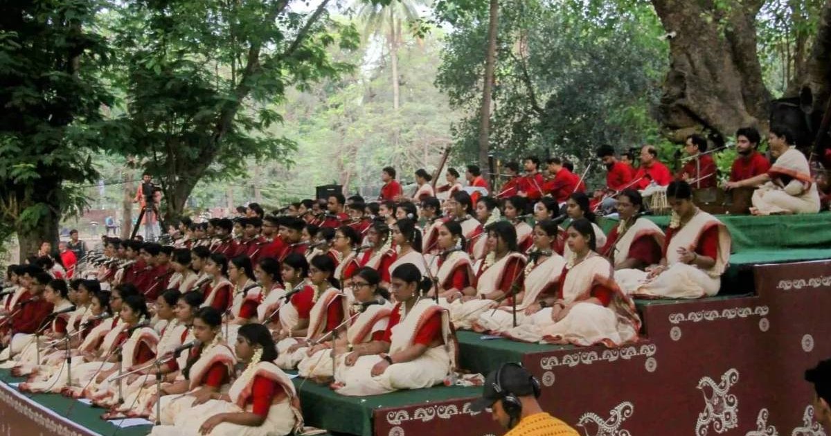 Chhayanaut welcomes Pahela Baishakh at Ramna Batamul