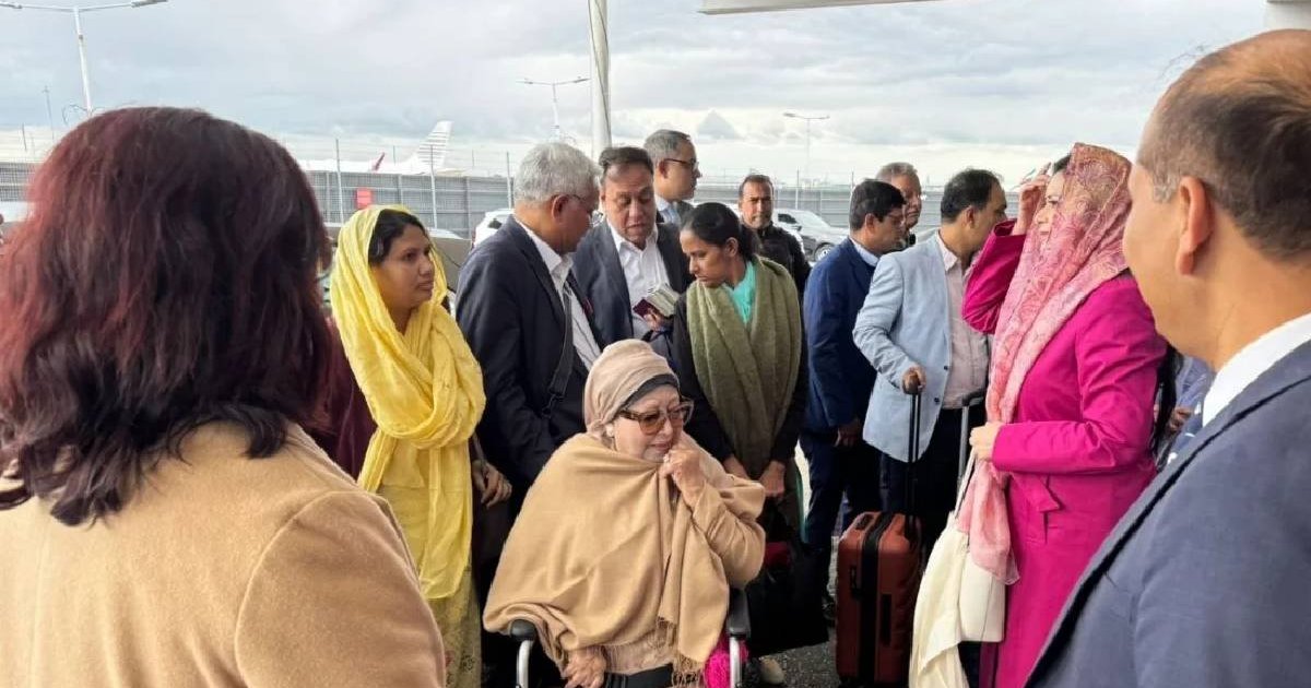 Khaleda Zia lands in Dhaka